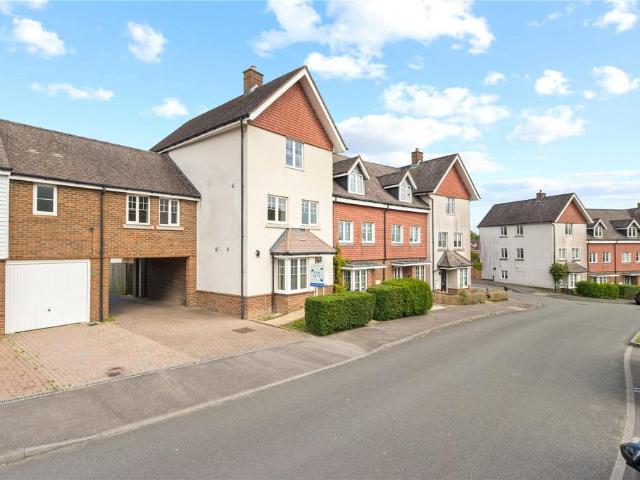 4 bedroom terraced house for sale