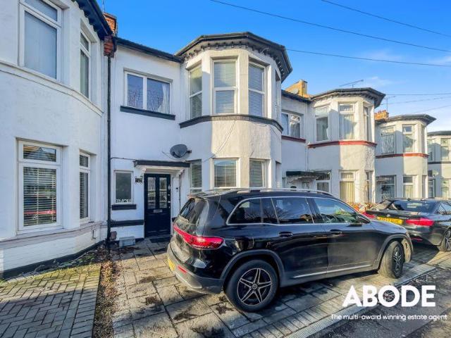4 bedroom terraced house for sale