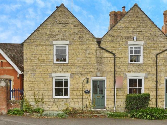 4 bedroom terraced house for sale