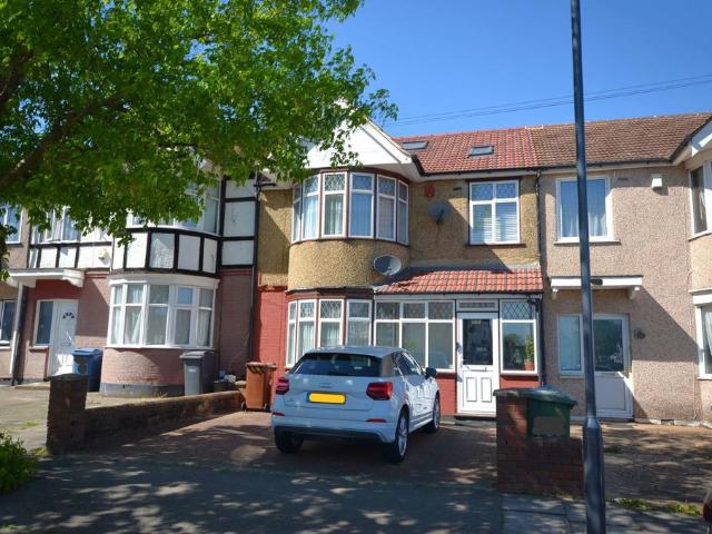 4 bedroom terraced house for sale