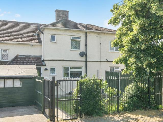 4 bedroom terraced house for sale