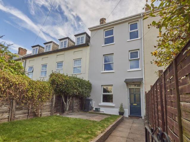 4 bedroom terraced house for sale