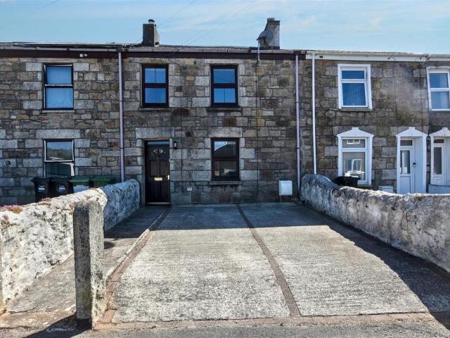 4 bedroom terraced house for sale