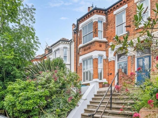 4 bedroom terraced house for sale