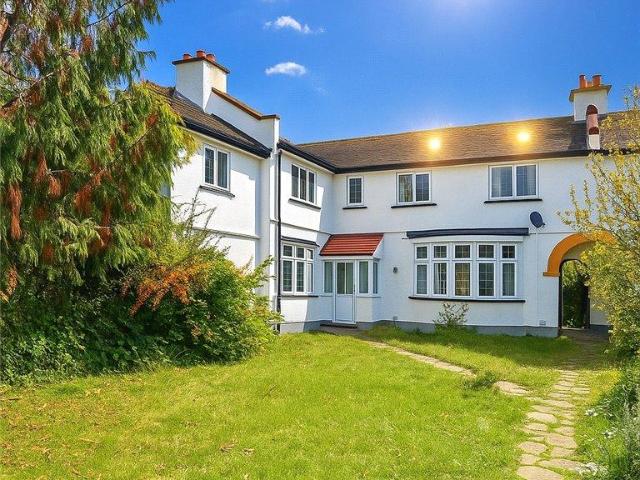 4 bedroom terraced house for sale