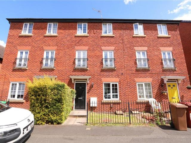 4 bedroom terraced house for sale