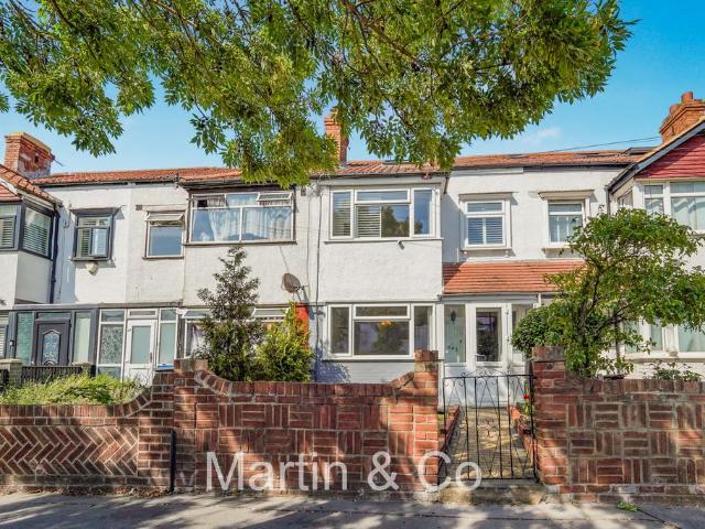 4 bedroom terraced house for sale