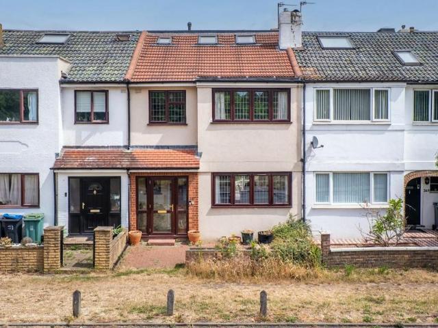 4 bedroom terraced house for sale