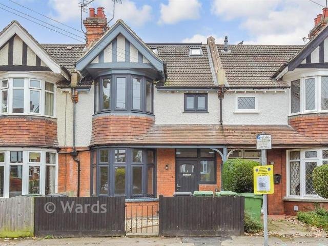 4 bedroom terraced house for sale