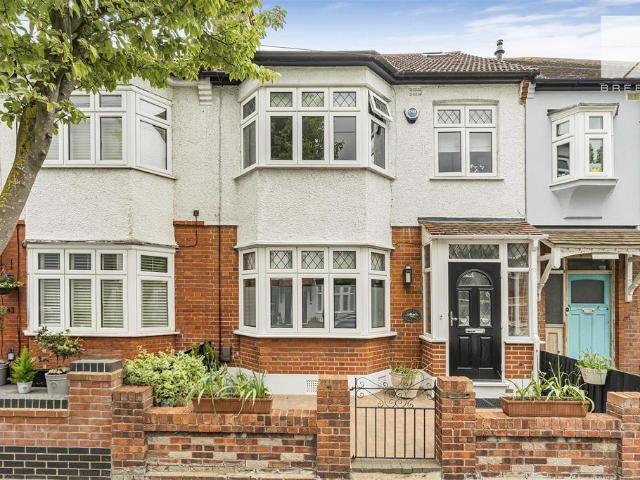 4 bedroom terraced house for sale