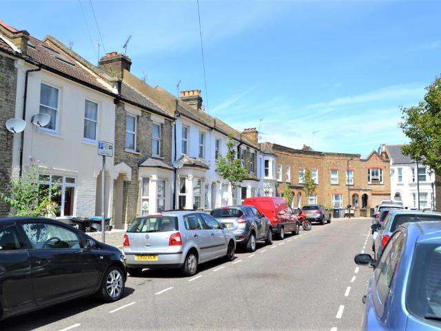 5 bedroom terraced house for sale