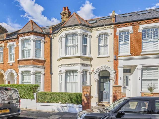 4 bedroom terraced house for sale