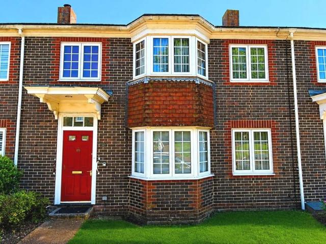 4 bedroom terraced house for sale