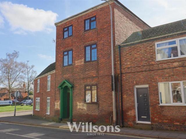 4 bedroom terraced house for sale