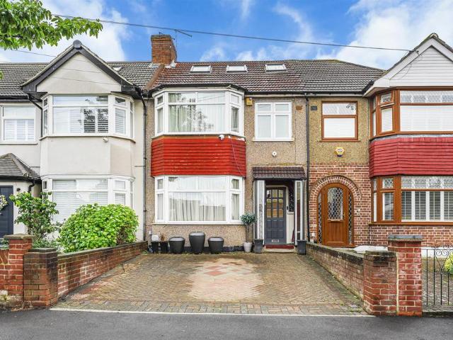 4 bedroom terraced house for sale