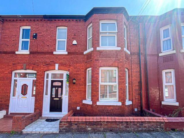 4 bedroom terraced house for sale