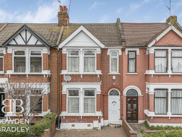 4 bedroom terraced house for sale