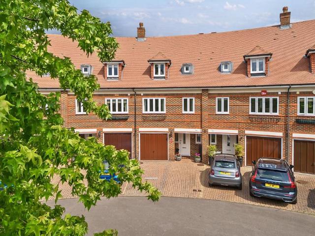 4 bedroom terraced house for sale