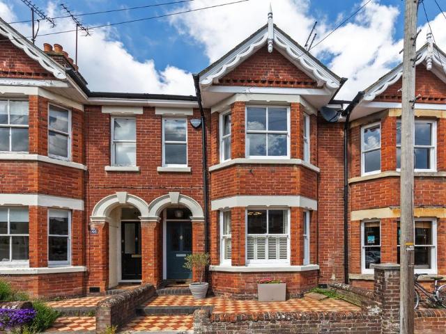 4 bedroom terraced house for sale
