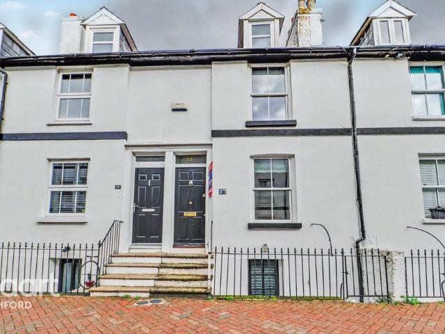 4 bedroom terraced house for sale