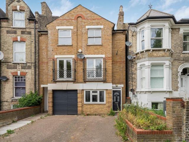 4 bedroom terraced house for sale