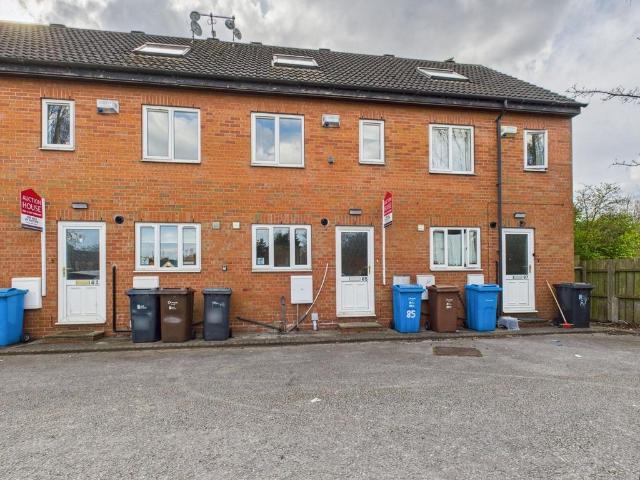 4 bedroom terraced house for sale