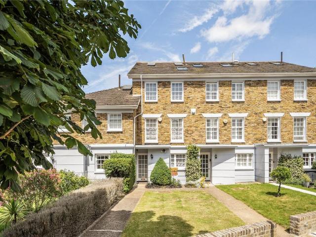 4 bedroom terraced house for sale