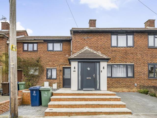4 bedroom terraced house for sale