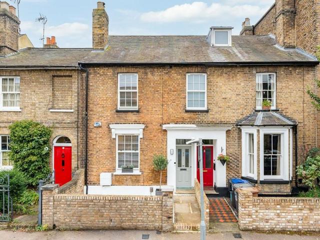 4 bedroom terraced house for sale