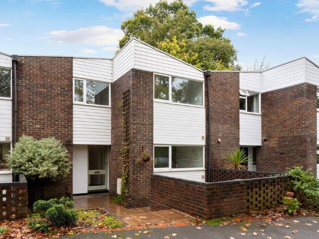 4 bedroom terraced house for sale