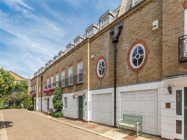 4 bedroom terraced house for sale