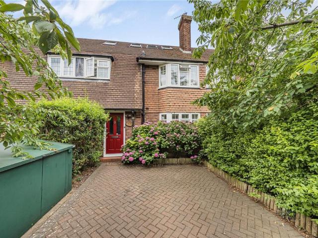 4 bedroom terraced house for sale