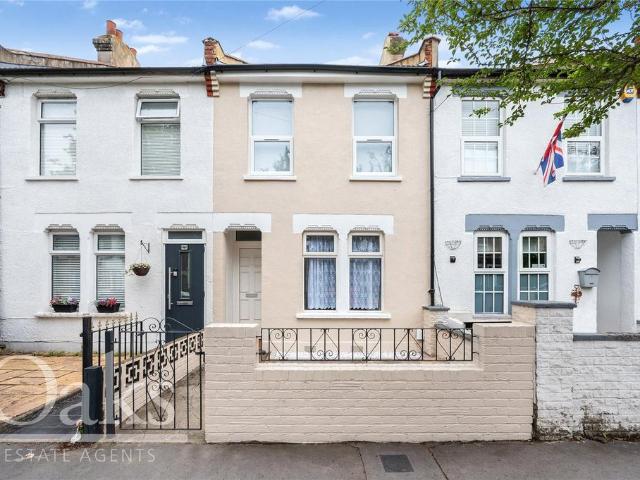 4 bedroom terraced house for sale