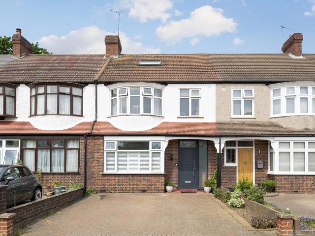 4 bedroom terraced house for sale