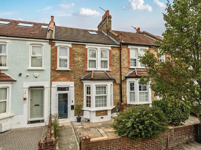 4 bedroom terraced house for sale