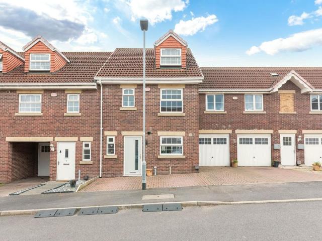 4 bedroom terraced house for sale