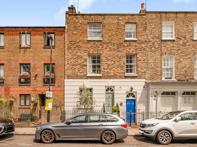 4 bedroom terraced house for sale