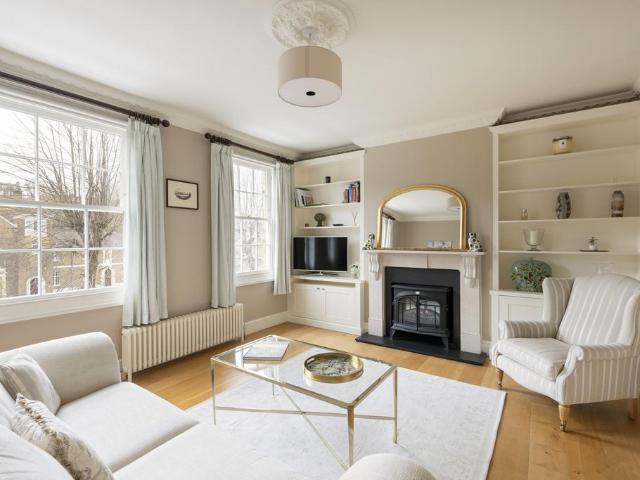 4 bedroom terraced house for sale