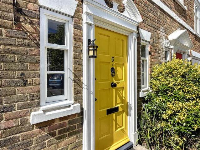 4 bedroom terraced house for sale