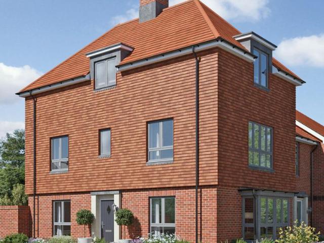 4 bedroom terraced house for sale