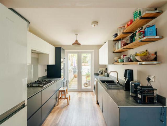 4 bedroom terraced house for sale in Cotswold Road North, Windmill Hill, BS3
