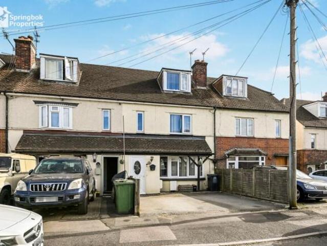 4 bedroom terraced house for sale in Courtenay Road, Maidstone, Kent, ME15