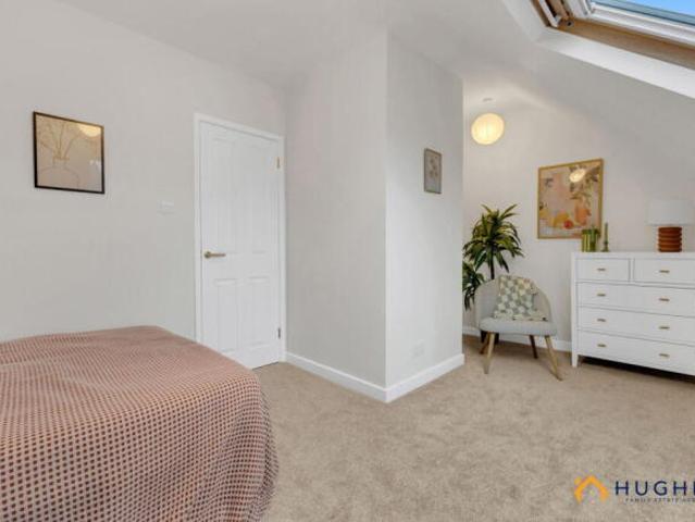 4 bedroom terraced house for sale in Cowlishaw Road, Sharrow Vale, Sheffield, S11