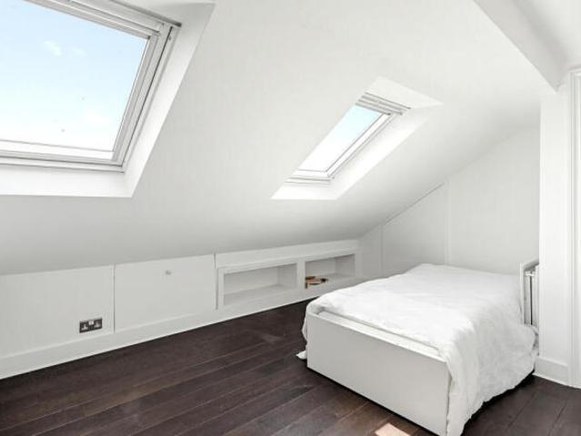 4 bedroom terraced house for sale in Cowper Road, Hanwell, London, W7