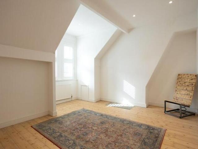 4 bedroom terraced house for sale in College Road, Harrogate, HG2