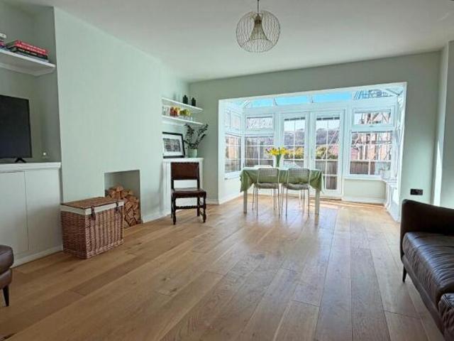 4 bedroom terraced house for sale in Cornwall Gardens BN1