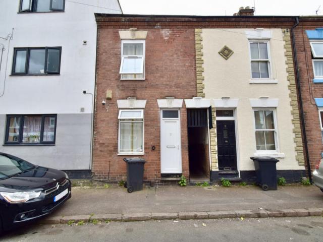 4 bedroom terraced house for sale in Cavendish Road, Aylestone, Leicester, LE2