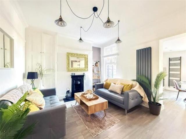 4 bedroom terraced house for sale in Cavendish Road, West Didsbury, M20