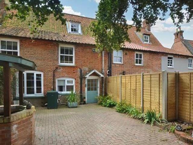 4 Bedroom Terraced House For Sale In Cawston
