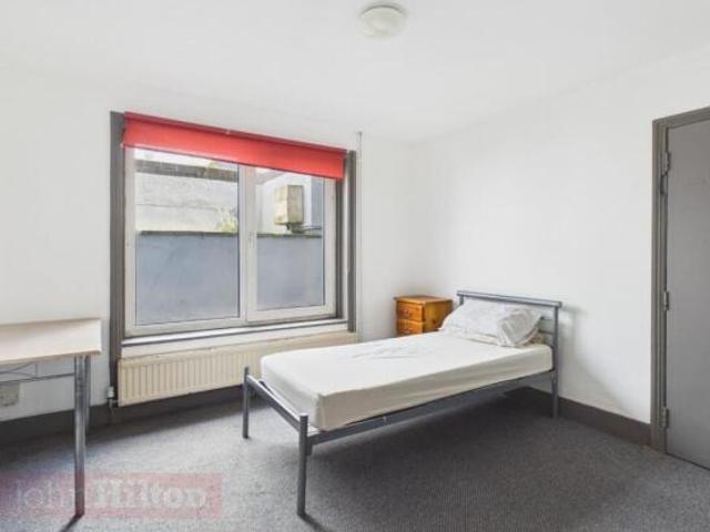 4 bedroom terraced house for sale in Caledonian Road, Brighton, BN2